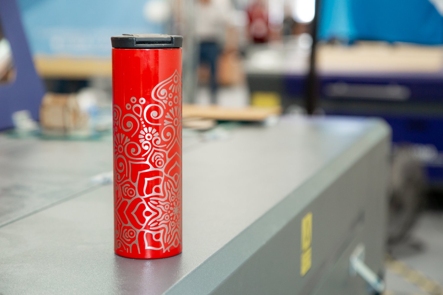 Grabado láser: los mejores tips para grabar objetos cilíndricos